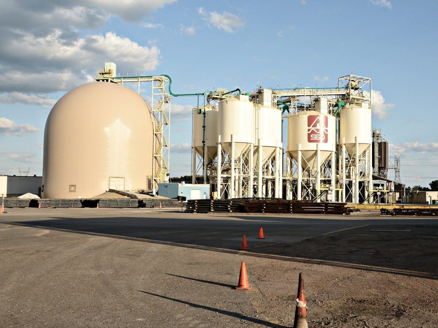 Holcim River Terminal - Cement Bulk Storage - United States - Dome ...