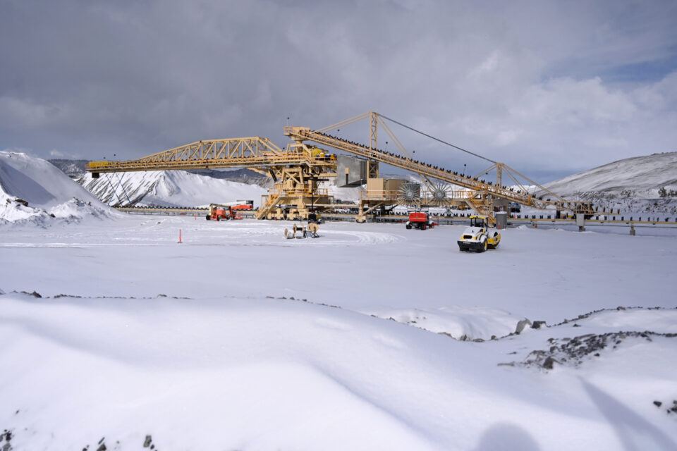 Conveyor and linear stacker system – Idaho, USA - Dome Technology